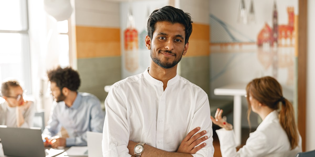 HR Guide to AI-Powered Travel & Expense Solutions - SAP Concur